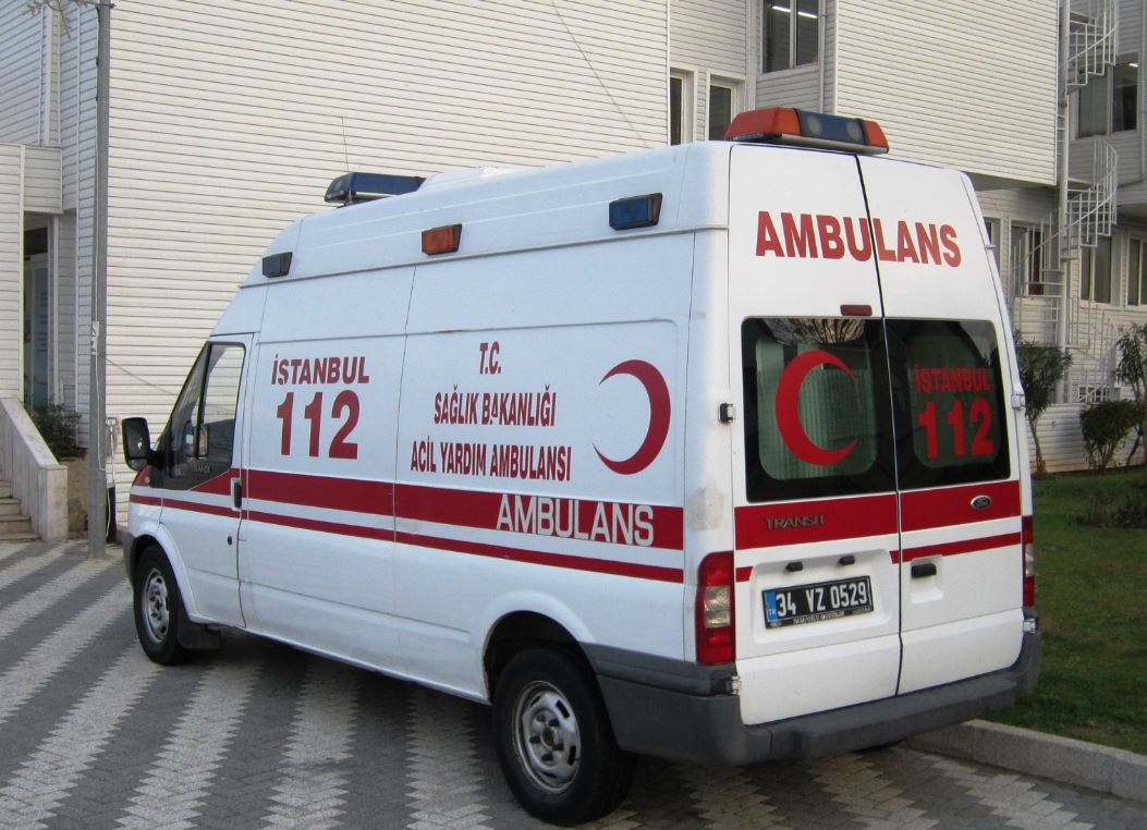 Vader van overleden Nederlandse broers Istanbul is buiten levensgevaar - 112Vandaag